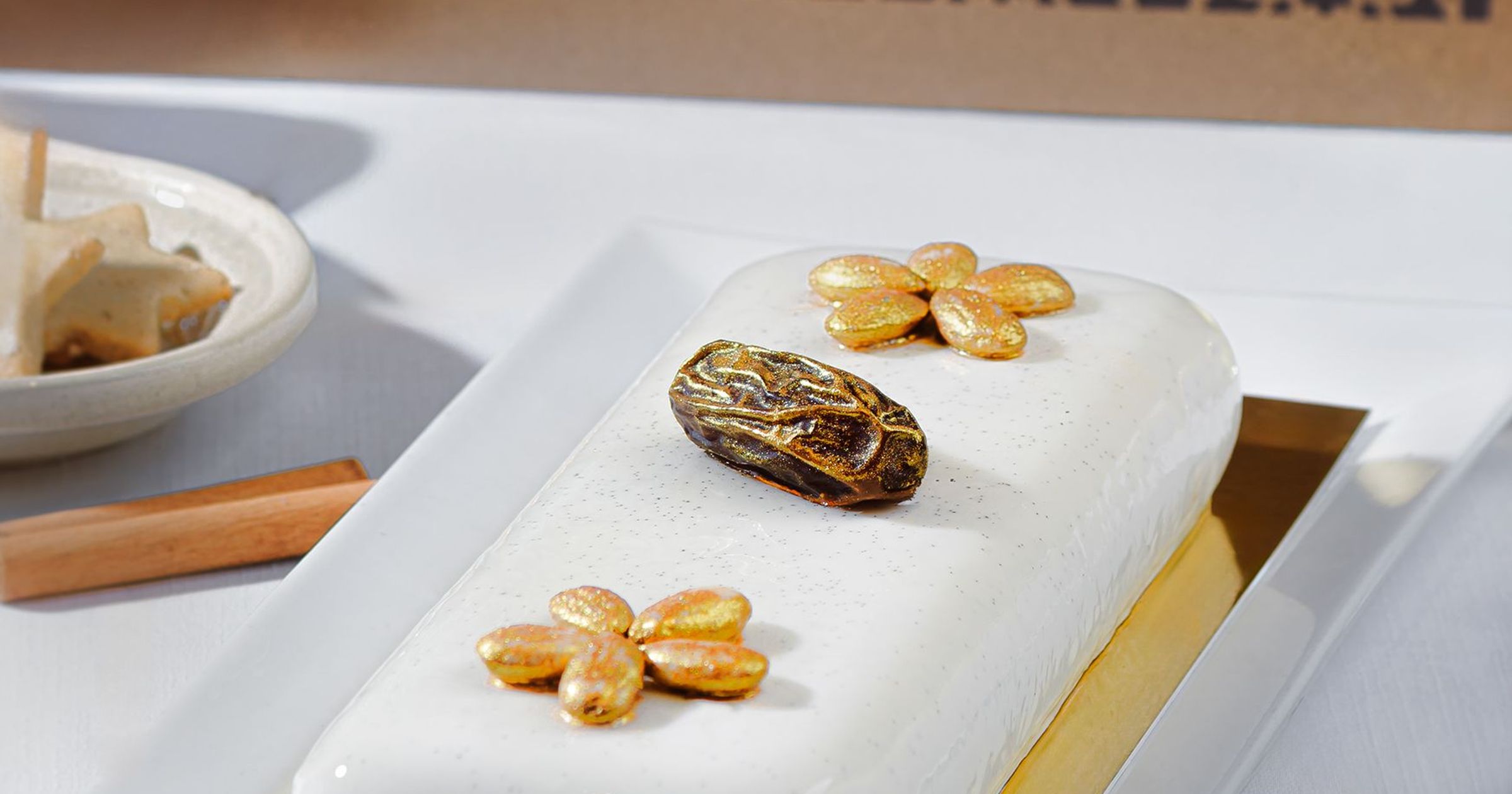 Bûche de Noël à Marrakech : Merhaba, la création signature du Es Saadi ...